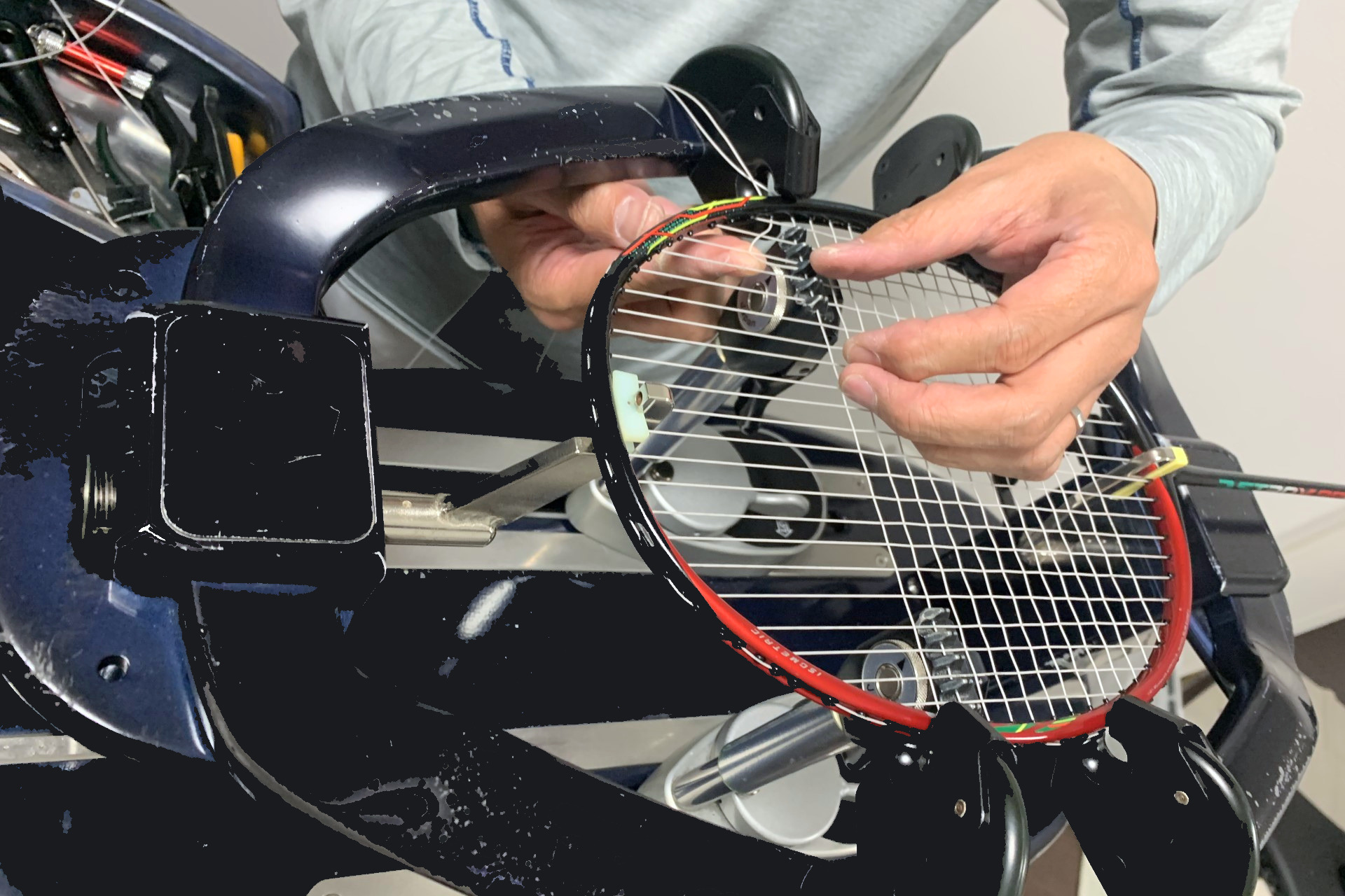 SERVICE | stringing salon ALUKAS